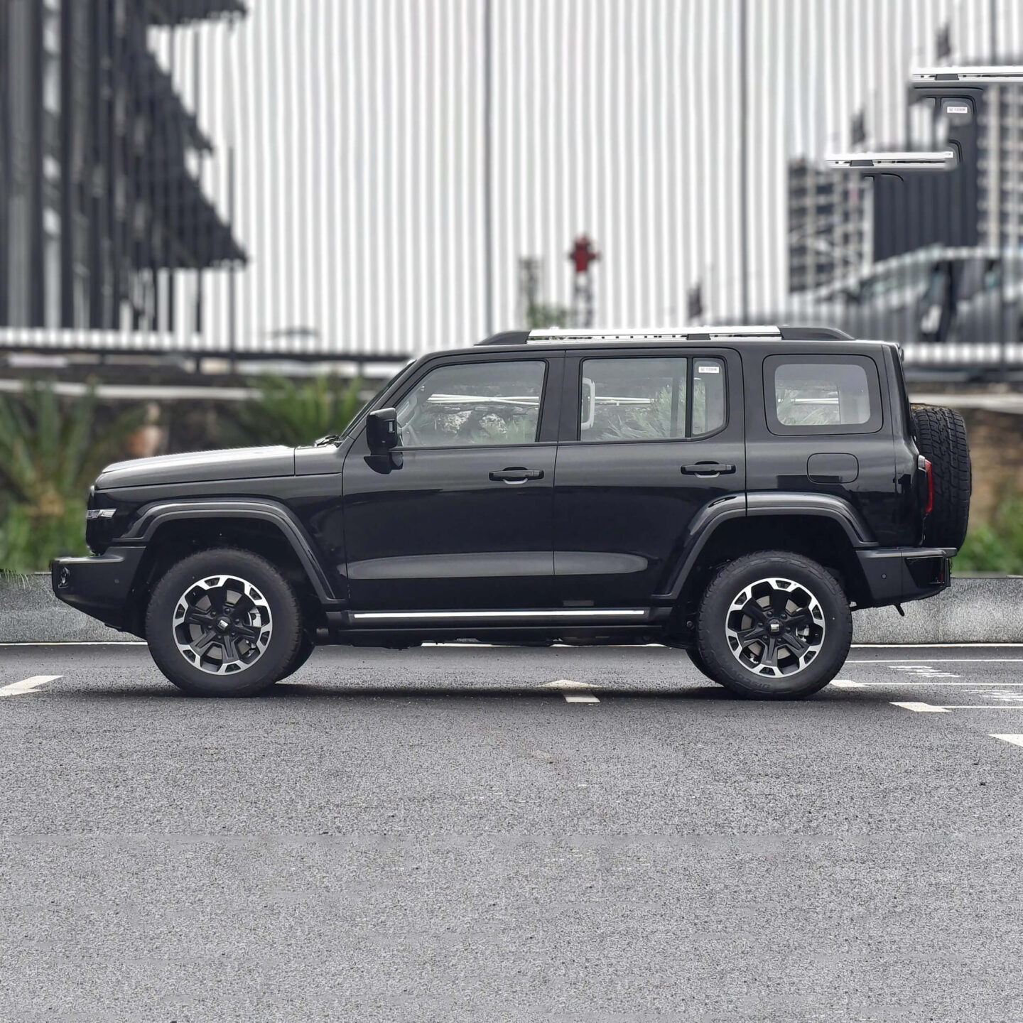 GWM Tank 300 HI4-T – Chongqing HD Automobile Co., Ltd